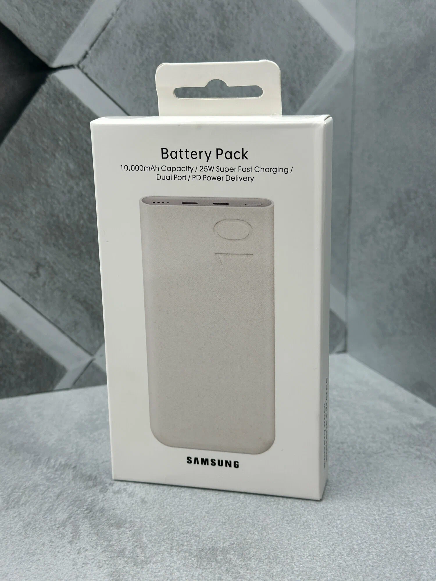 Внешний аккумулятор Самсунг 10000 мАч (25 Вт) EB-P3400XURGRU, бежевый