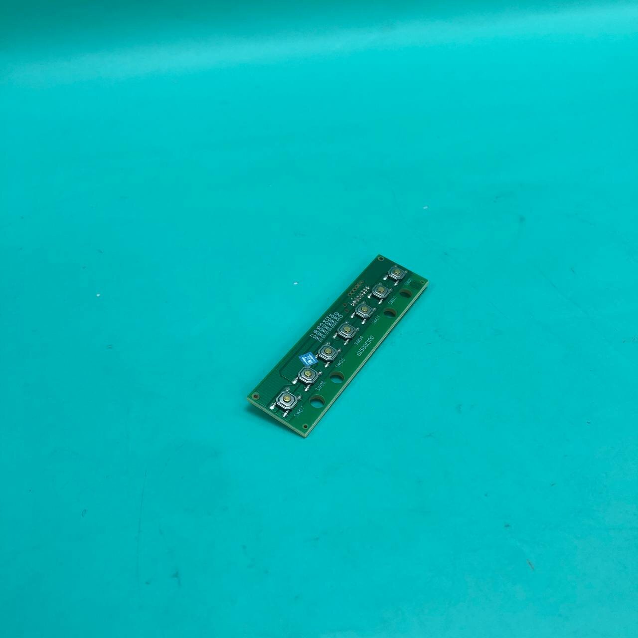 кнопки включения 61500C100 Dexp U43G8100Q/G