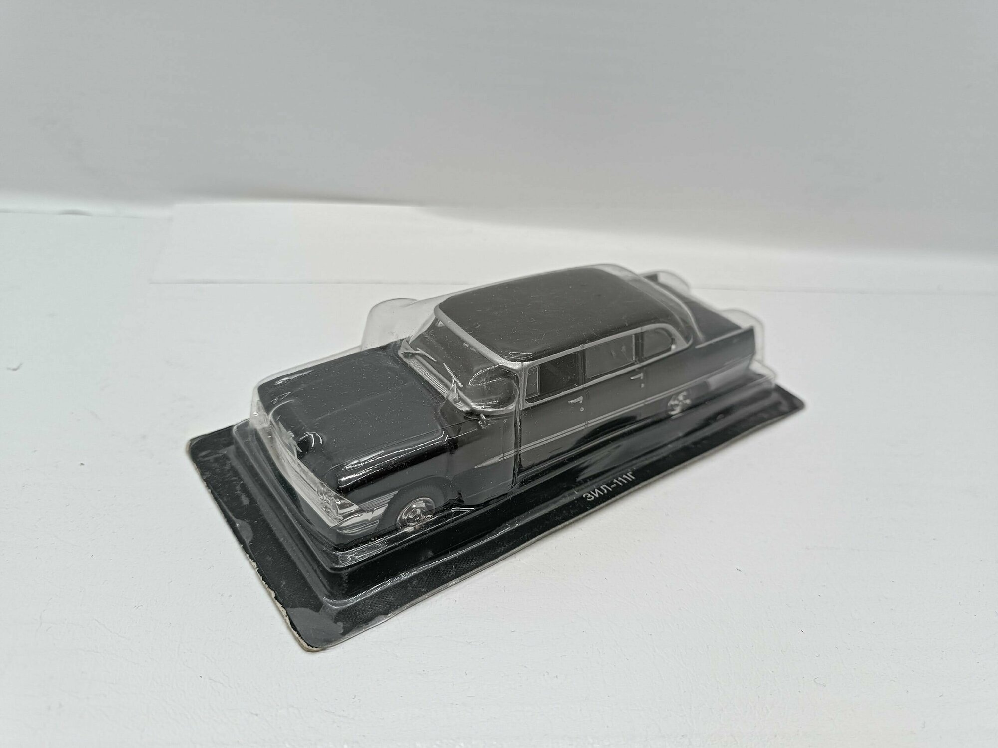 Масштабная модель ЗИЛ-111Г