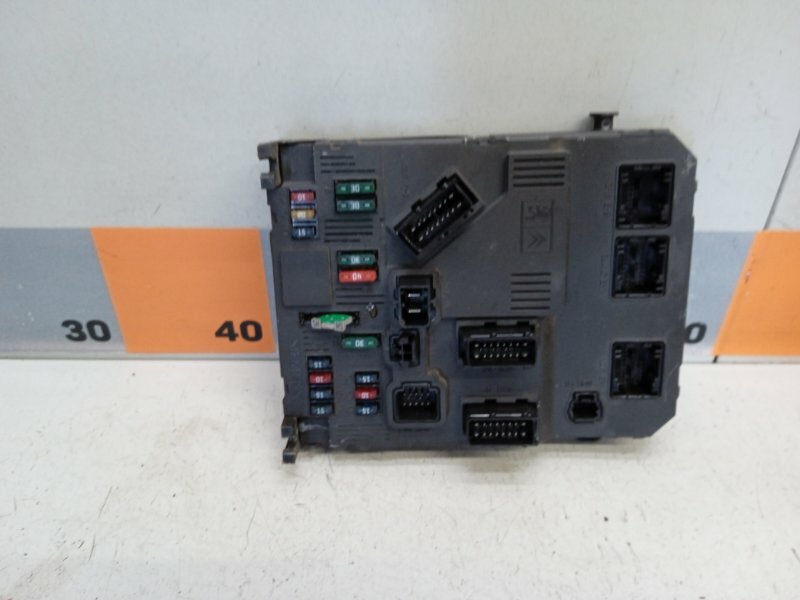 Б/У Пежо 206 Блок предохранителей Peugeot 206 2002 3E 246554 Peugeot-Citroen арт. 9645747480