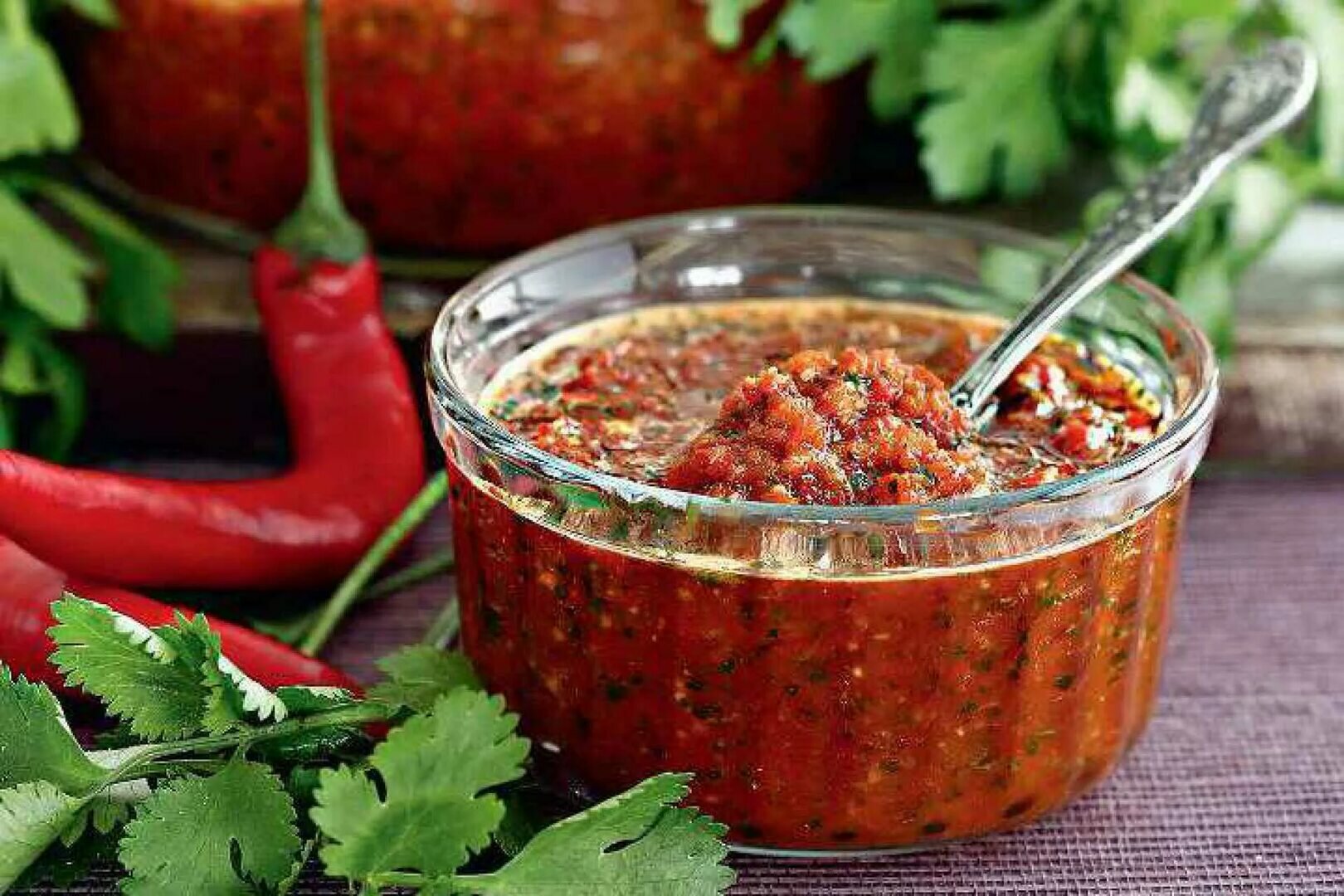 Аджика томатная «Домашняя» сильно острая, 390 гр. по 9шт. к шашлыку