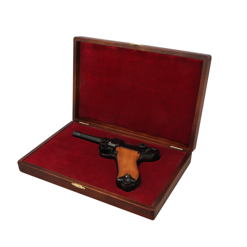 Сувенирное оружие - Пистолет Люгер P08, Германия, 1898г. 1-я и 2-ая МВ в дер. подарочном футляре