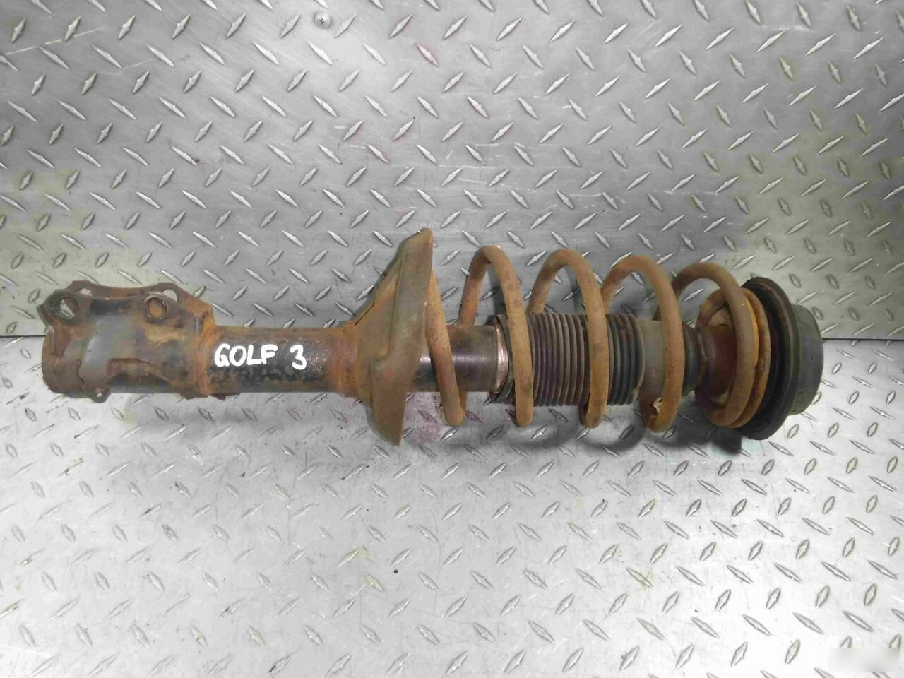 Стойка подвески в сборе Volkswagen Vento I (1991—1998) 1H0413031