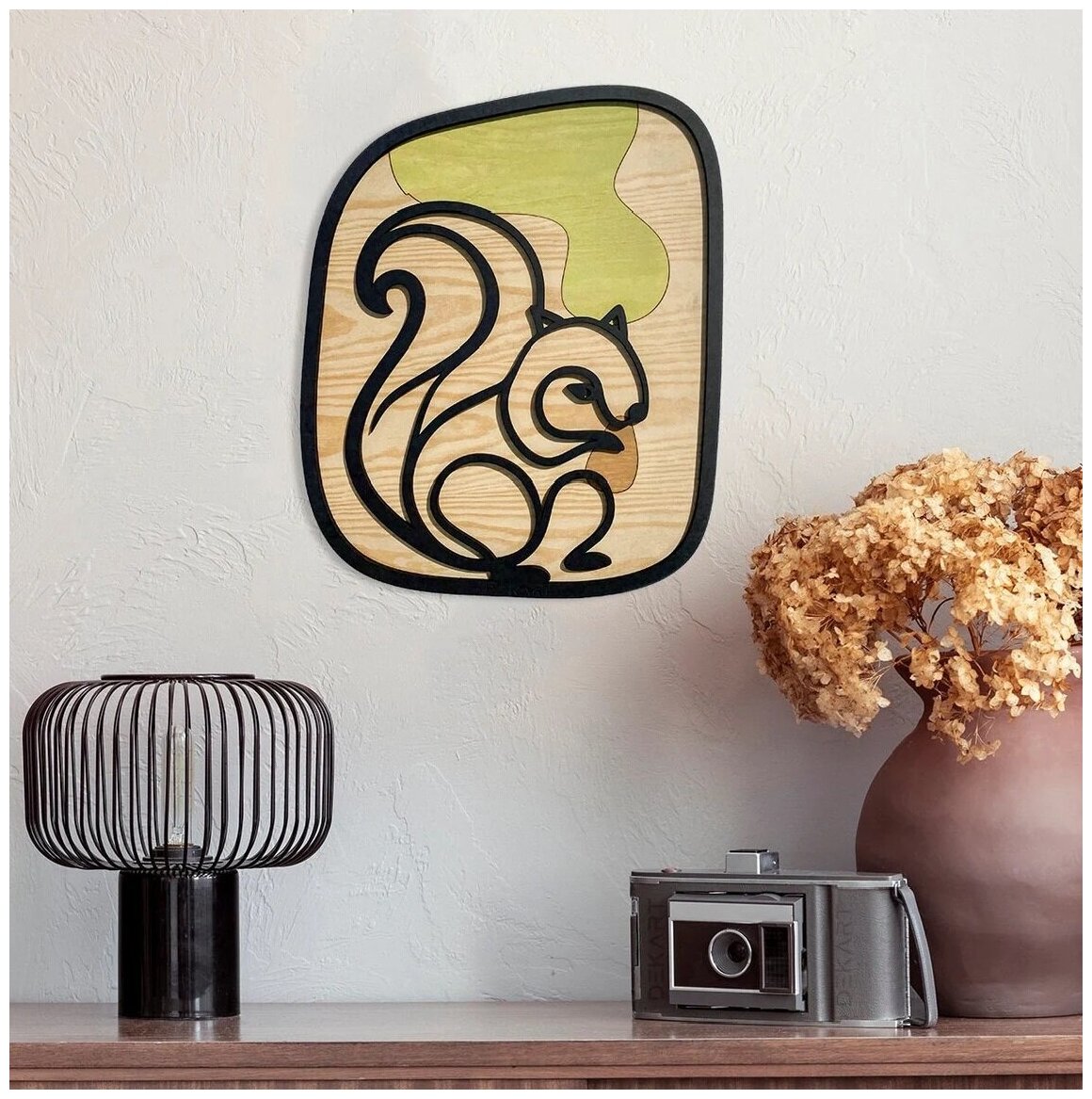 Деревянное абстрактное панно/декор для стен Белка