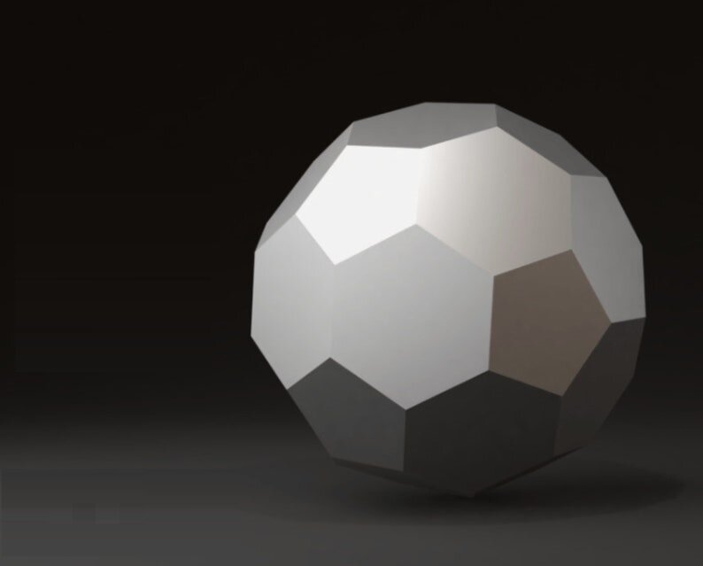 Полигональная фигура Футбольный мяч, геометрический полигональный металлический декор интерьера