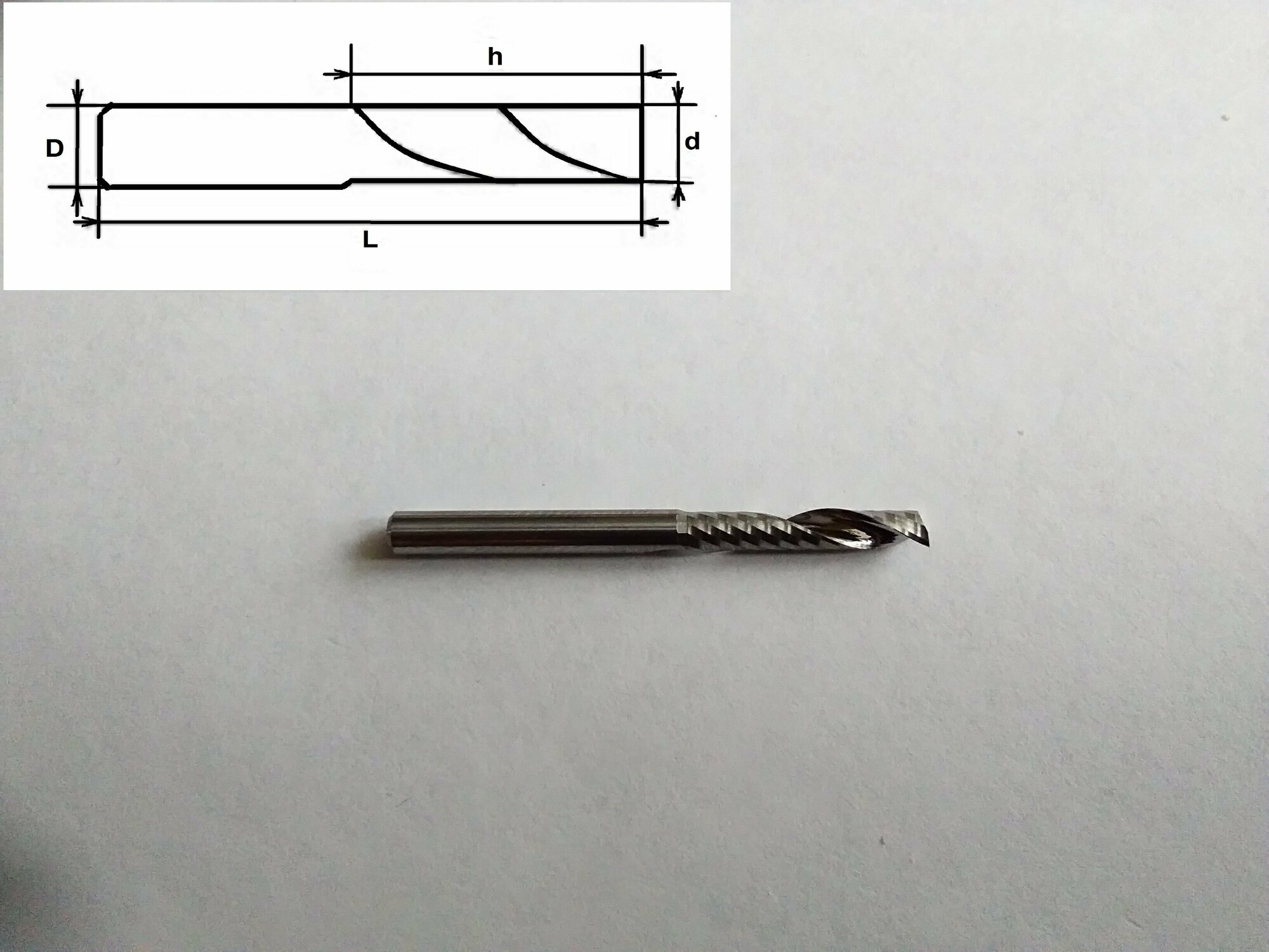 Фреза спиральная однозаходная по акрилу YKL 317, d-3.175/ h-17/ D-3.175/ L-38. A series для ЧПУ станка