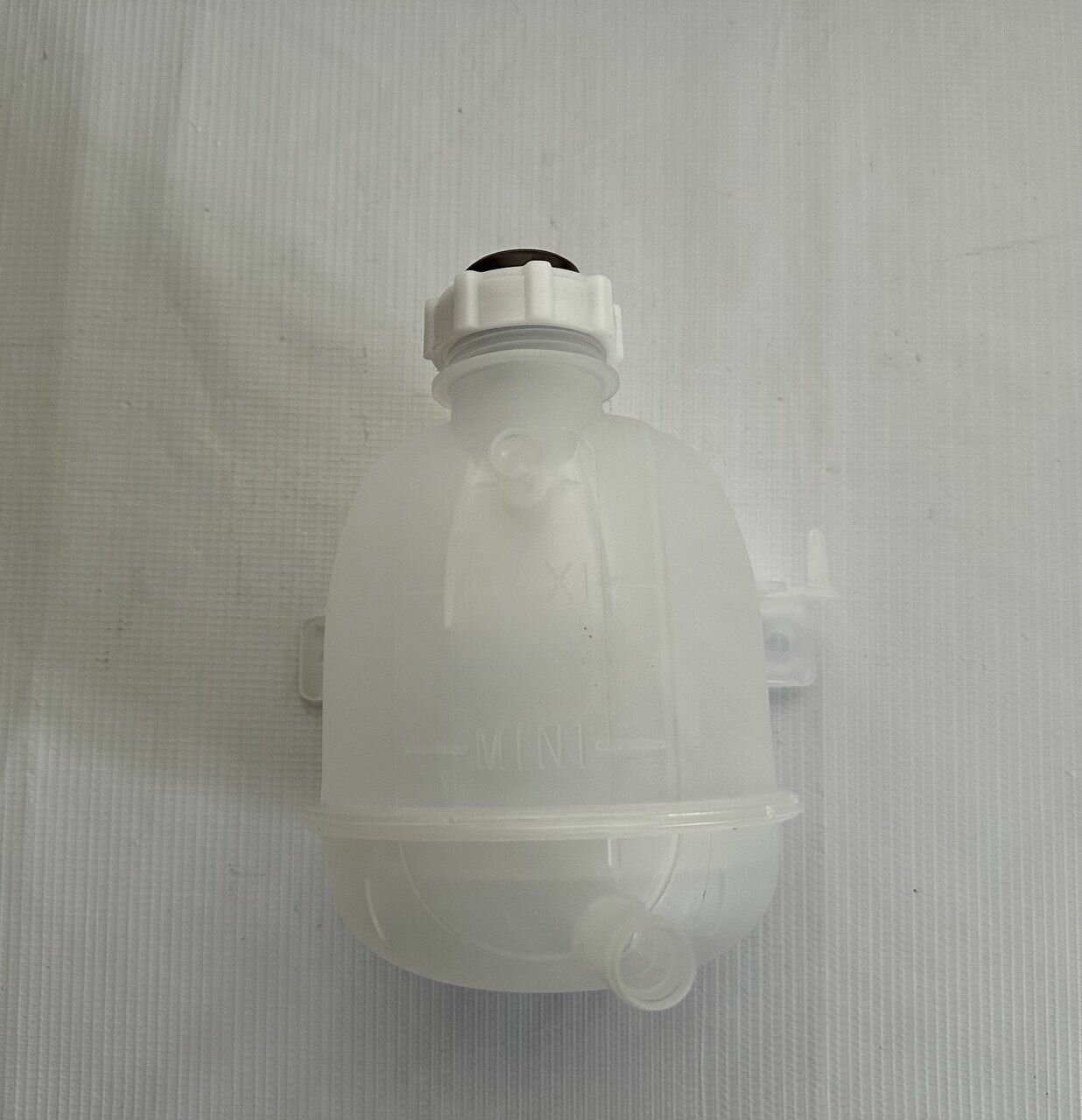 Расширительный бачок рено логан 1 renault logan 1 бачок под антифриз с крышкой