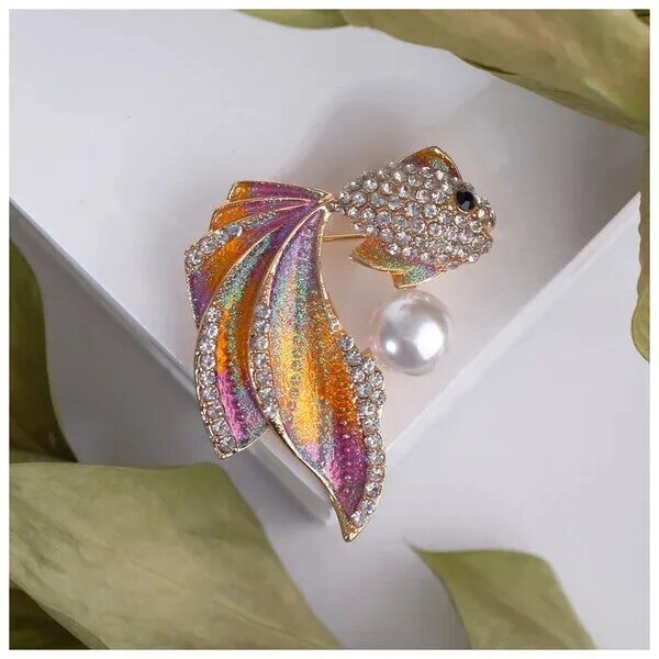 Брошь, стразы