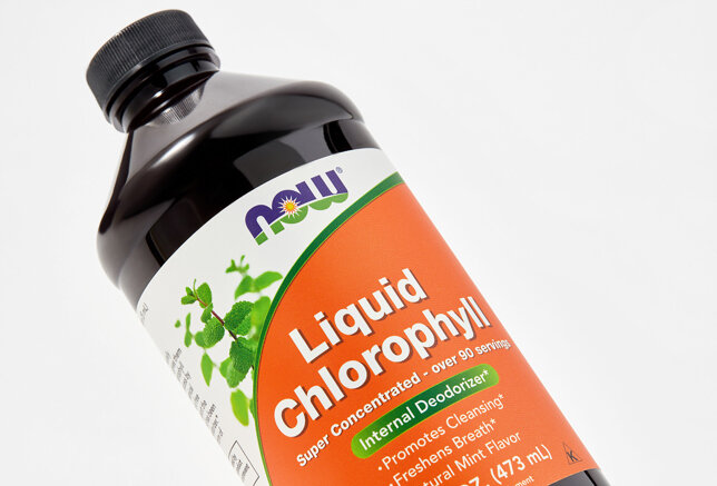 Жидкий хлорофилл NOW Liquid Chlorophyll (473 мл) в качестве нейтрализатора свободных радикалов — фото 1