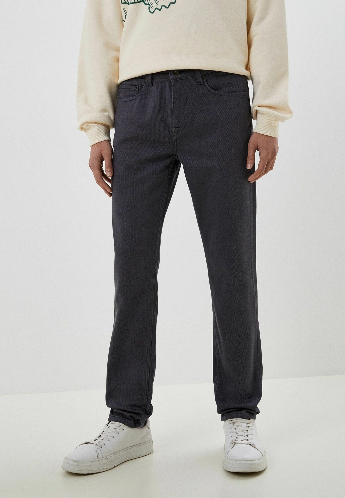 Джинсы зауженные Slim fit 