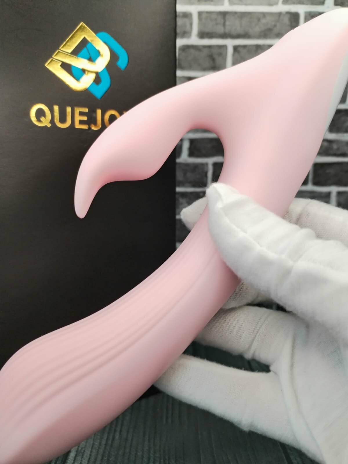 Вибратор QUEJOY