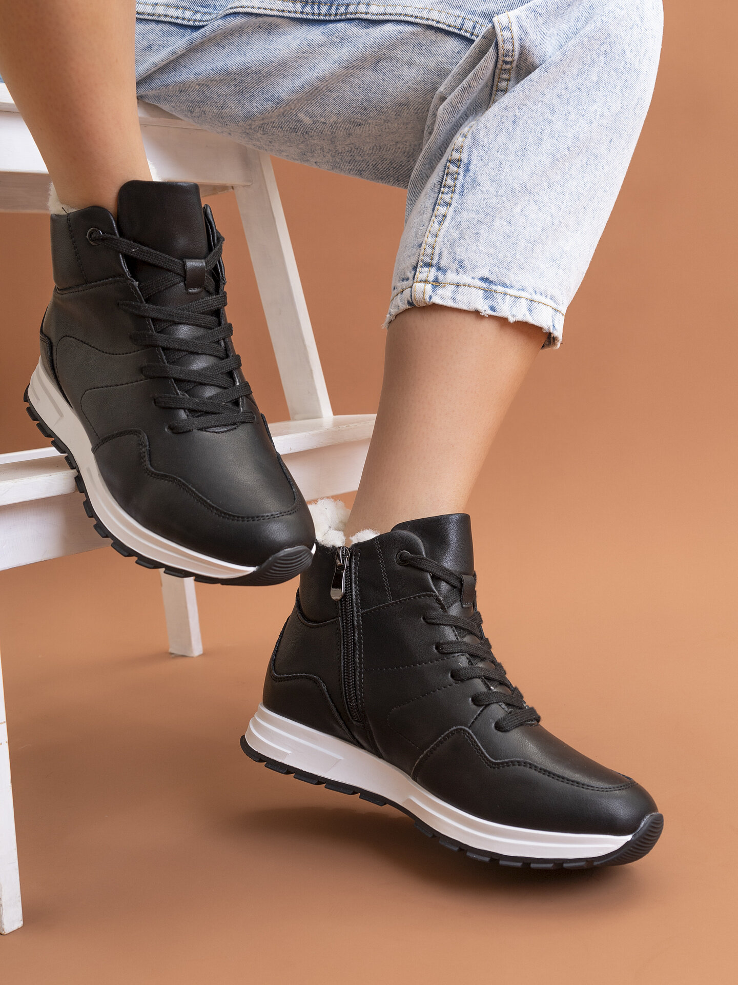 Кроссовки повседневные