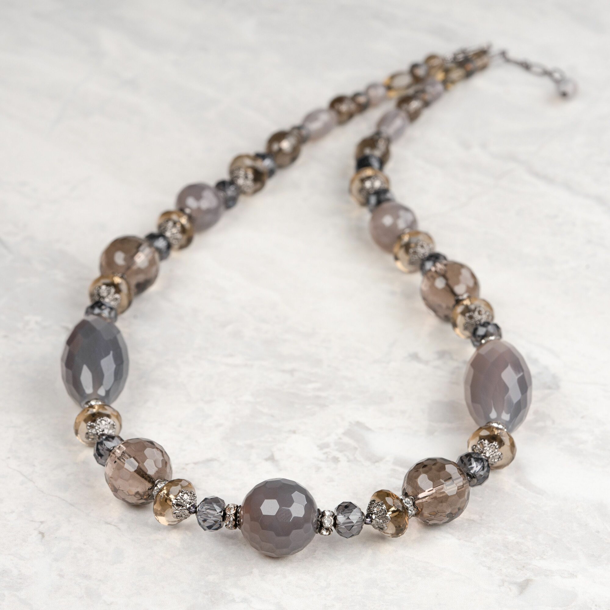 Бусы, раухтопаз, агат