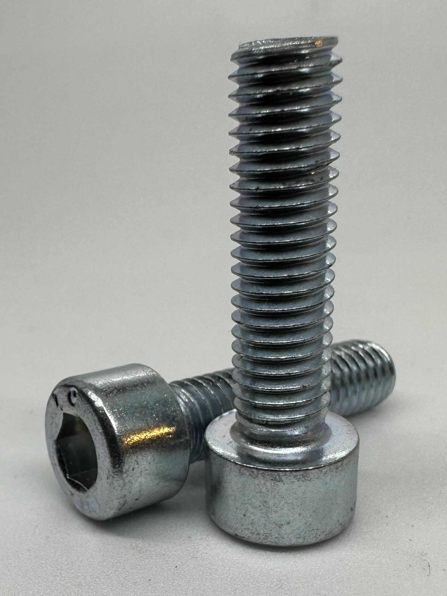 Винт М8х1,25х30 крышки цепи ЗМЗ-406 и систем двигателей ЗМЗ-402, ЗМЗ-4062.10, ЗМЗ-40524.10 (Евро 3)