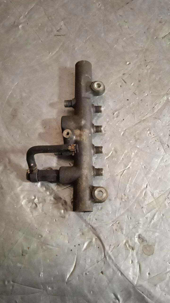 Топливная рампа Mazda 6 2004 RF7J13GC0