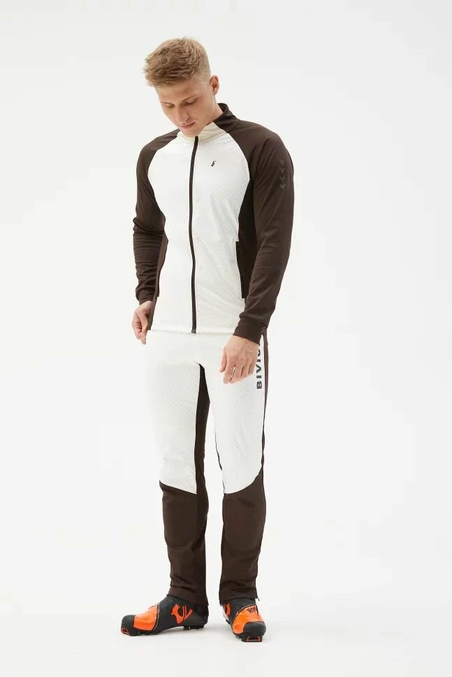 Костюм спортивный