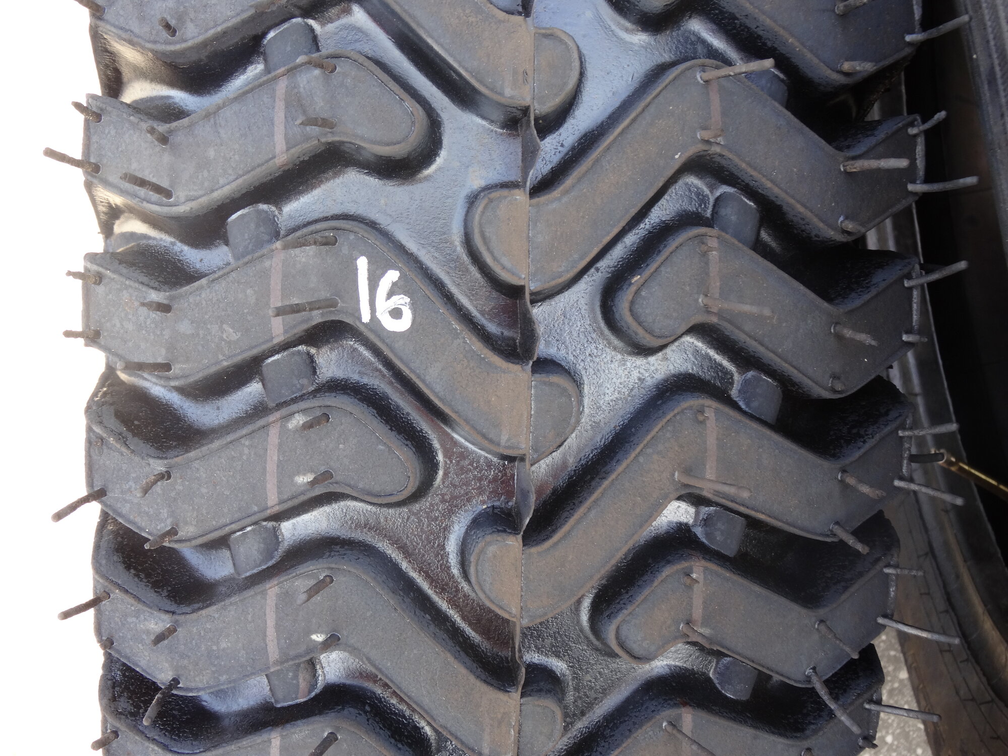 9,00-16 VOLTYRE AGRO IR-107 121А8 (10-ти слойная) - Шина универсальная на тракторный прицеп 2ПТС-4, ПСЕ-12,5