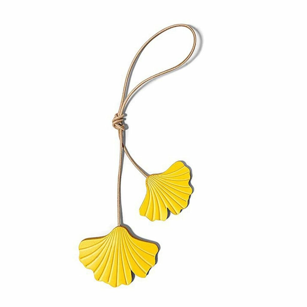 Забавные подвески для автомобиля - кожаные листья клена