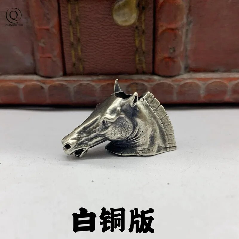 Брелок латунный голова лошади, цвет: white brass