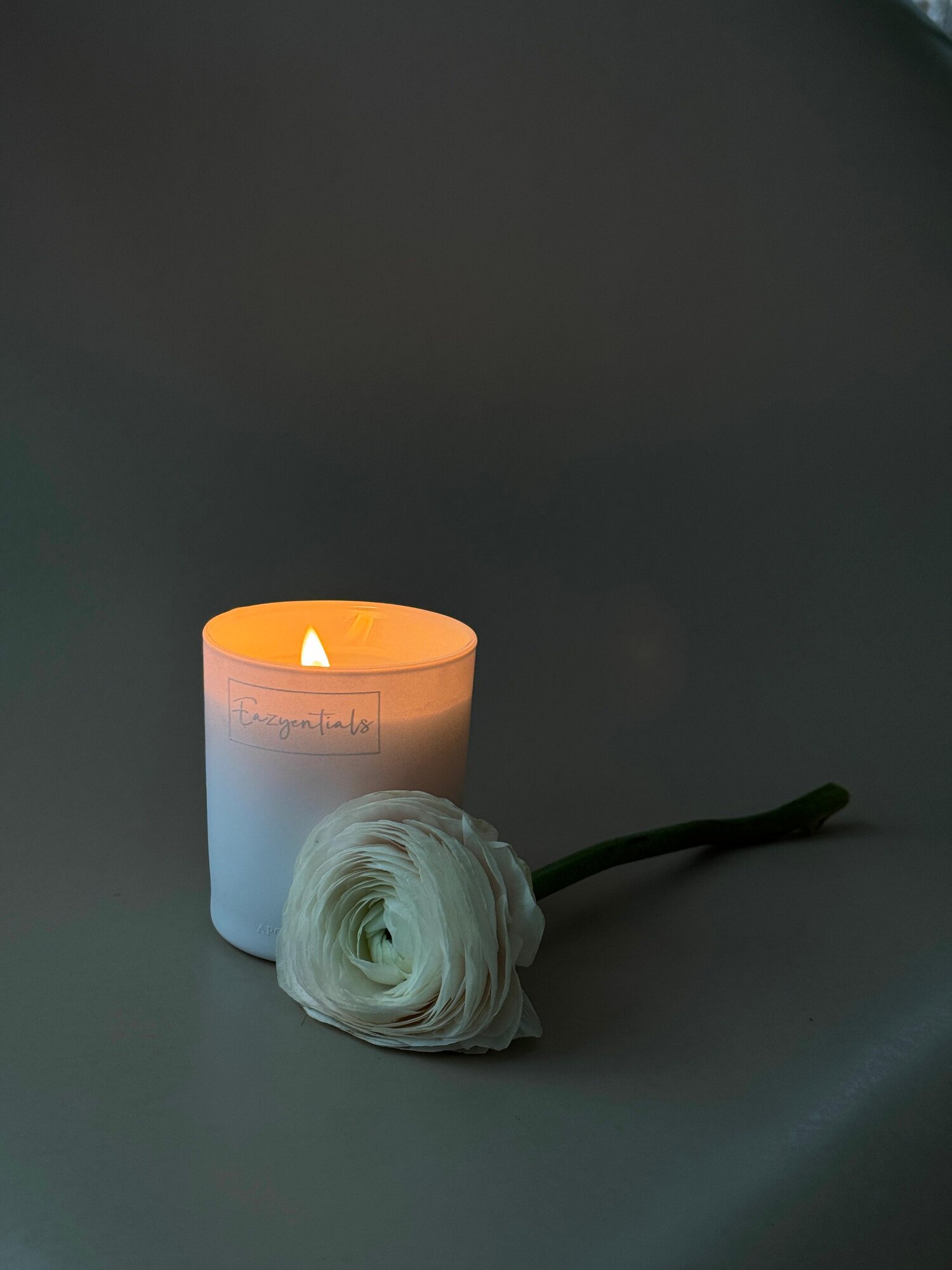 Свеча Eazyentials "Аромат №2", ручная работа, кокосовый воск, 350 г, 12х8х8 см