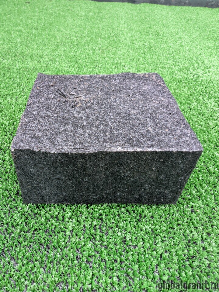 Колотый Габбро 100х100х50 мм