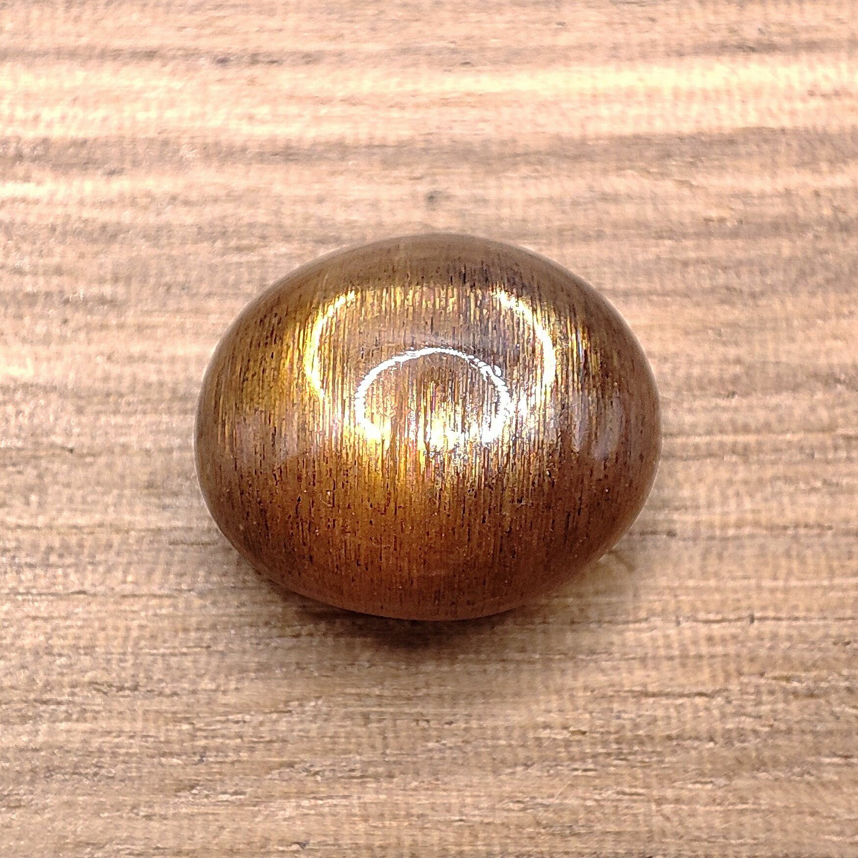 Солнечный камень овал 7.56 ct. Африка. 100% природный камень