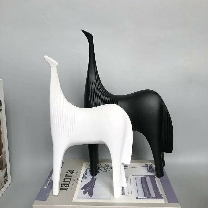 Декоративная фигурка из смолы в виде стоящего коня, абстрактная скульптура для дома, офиса и спальни