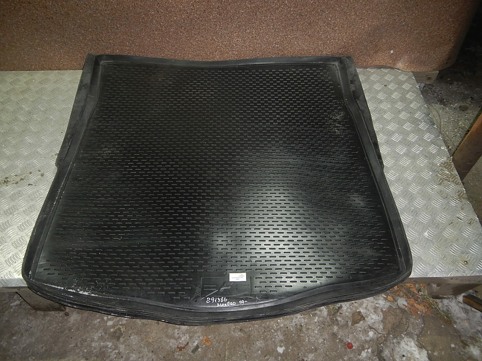 Б/У Коврик багажника, Ford (Форд)-MONDEO (07-) FORD MONDEO (07-14) седан Новый. 291386 FORD арт. 1507842