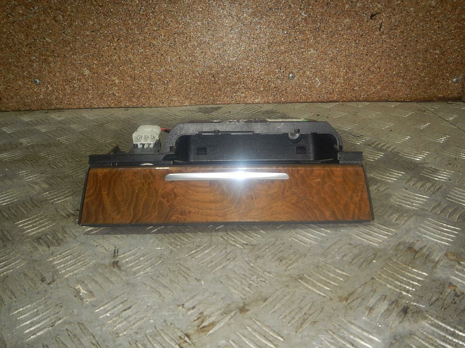 Б/У Пепельница, BMW (БМВ)-7 (F01, F02) (08-) BMW 7 (F01, F02) (08-14) Передняя, без вставки Мелкие царапины на вставке 36...