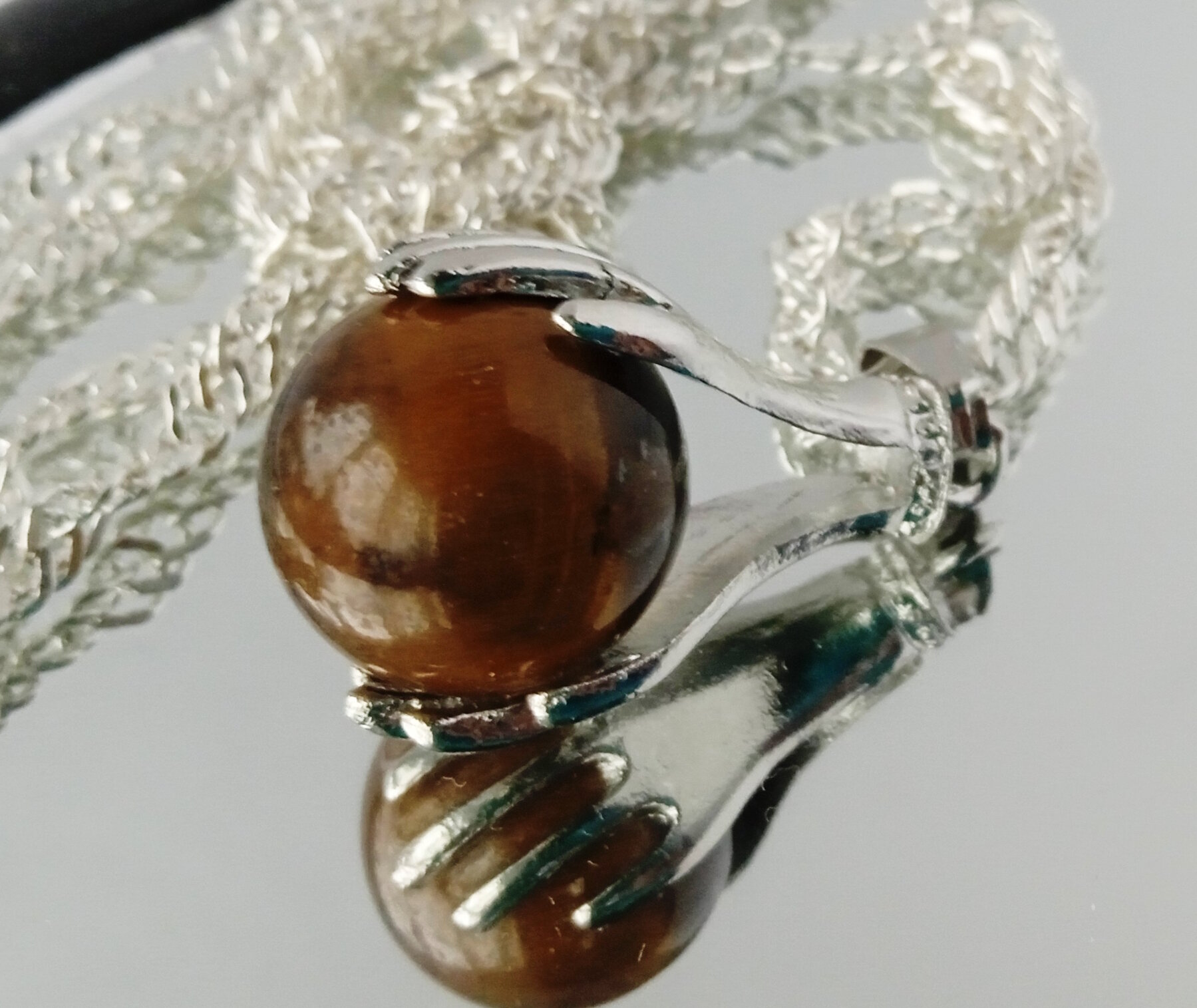 Колье, тигровый глаз