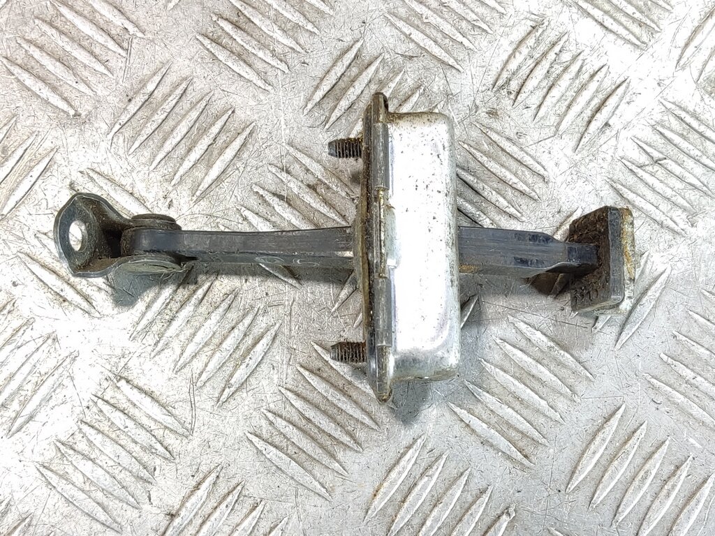 Ограничитель двери задний KIA Ceed 2007-2012 794901H000