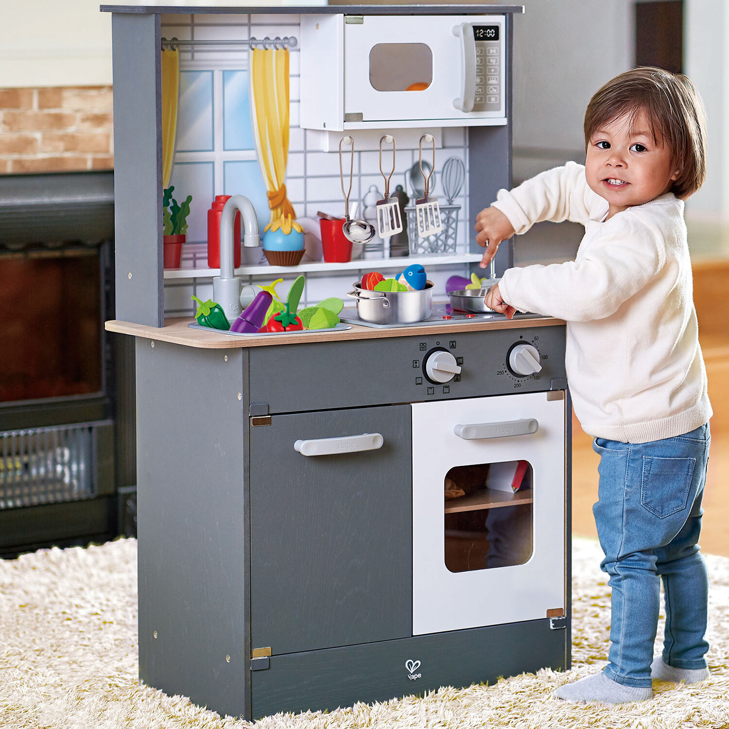 Игрушечная кухня Hape Городской стиль со светом и звуком E3166_HP