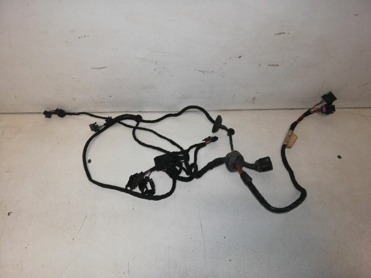 Коса двери VW Passat B5 3B0121G