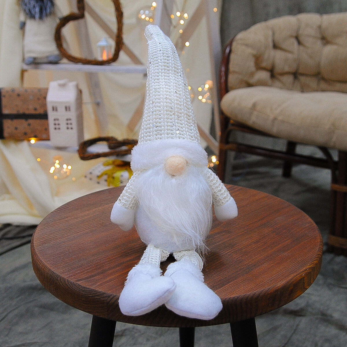 Гном новогодний, крупняшка с короткими ножками