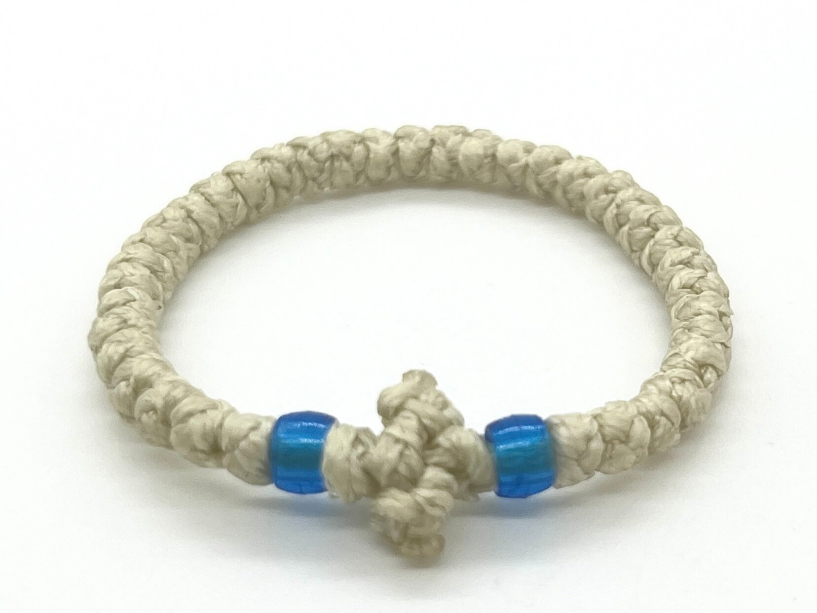 Плетеный браслет