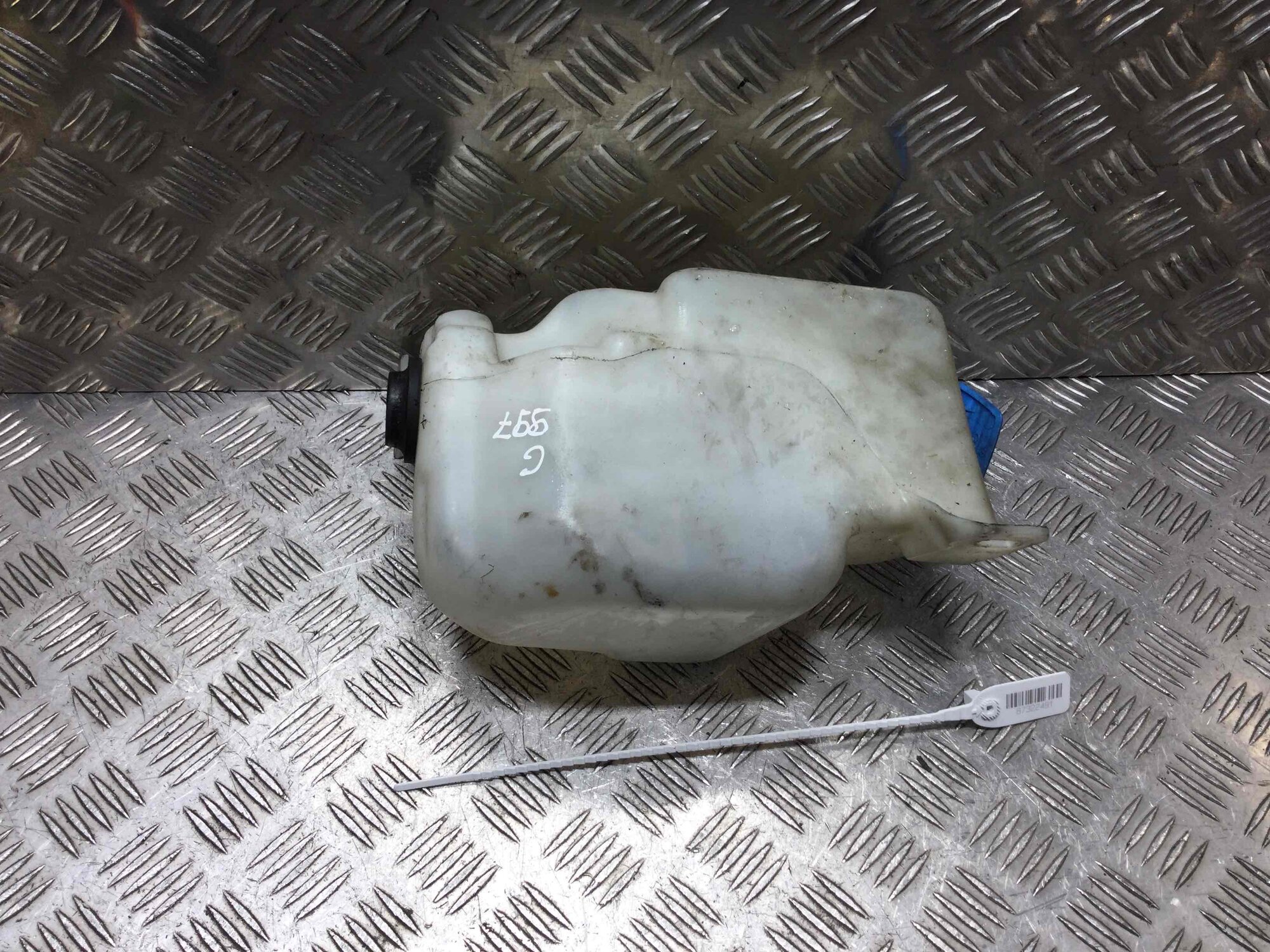 Б/У Бачок омывателя Volkswagen Golf 4 поколение (1997-2004) 2000 г.