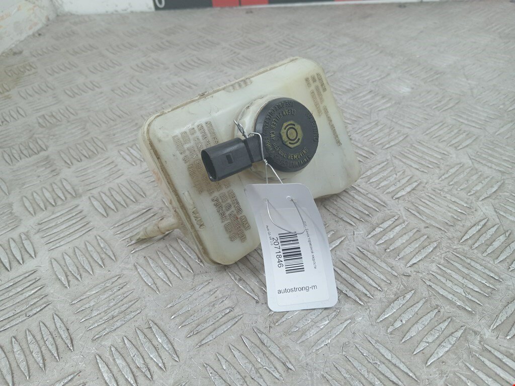 Бачок тормозной жидкости Audi Q5 8R арт. 2071846