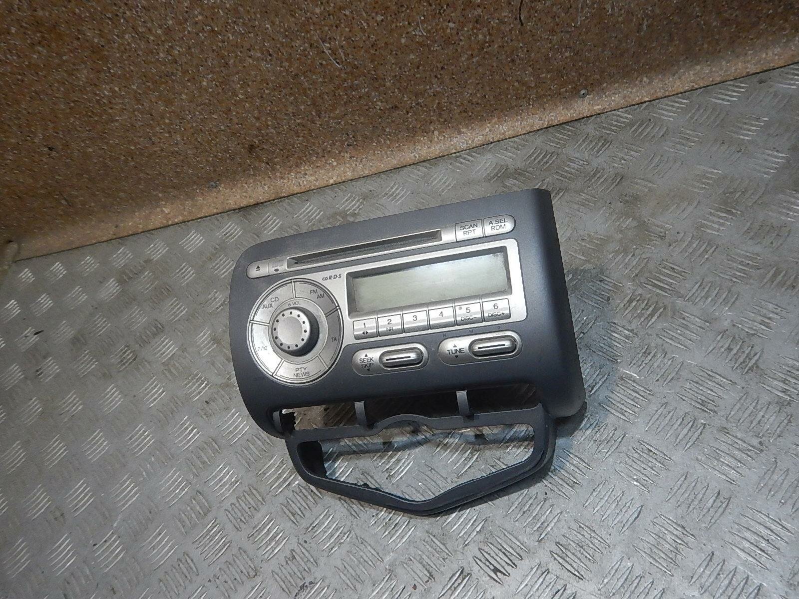 Б/У Магнитола, Honda (Хонда)-JAZZ (01-08) HONDA JAZZ (01-08) Без видимых повреждений. 475851 HONDA арт. 39100SAAG41ZA