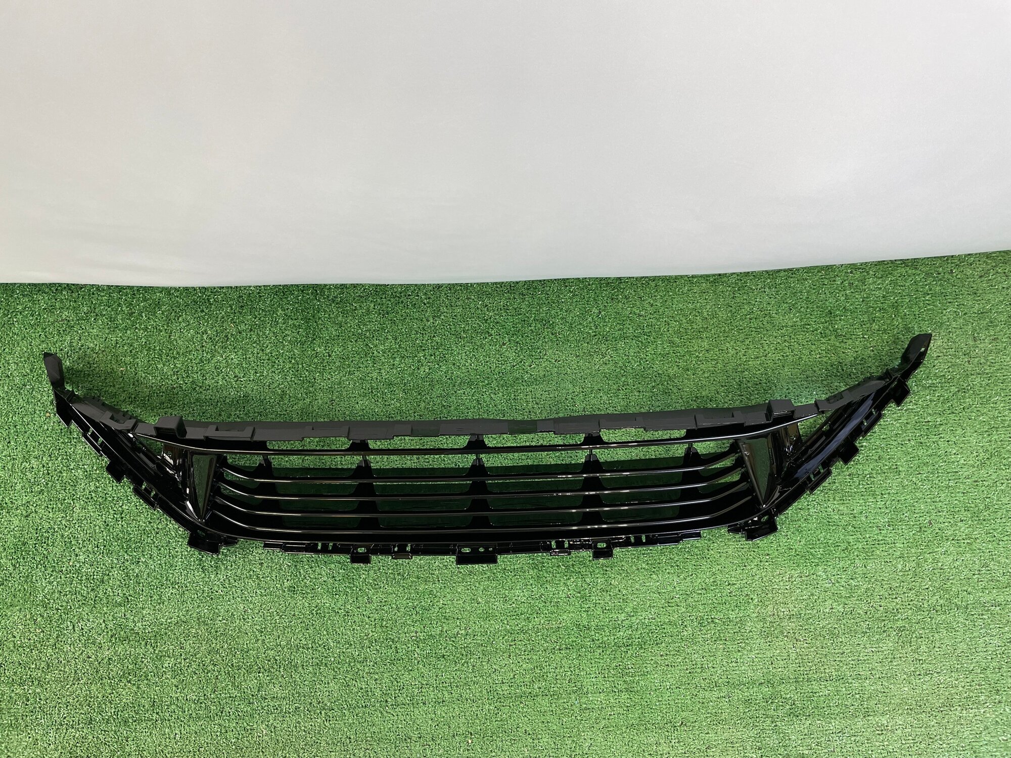 GEELY Решетка переднего бампера Geely Coolray 6010082700