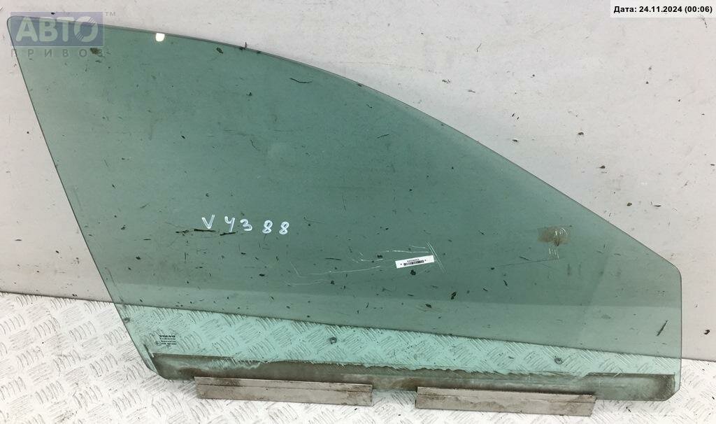 Стекло двери передней правой Volvo XC90