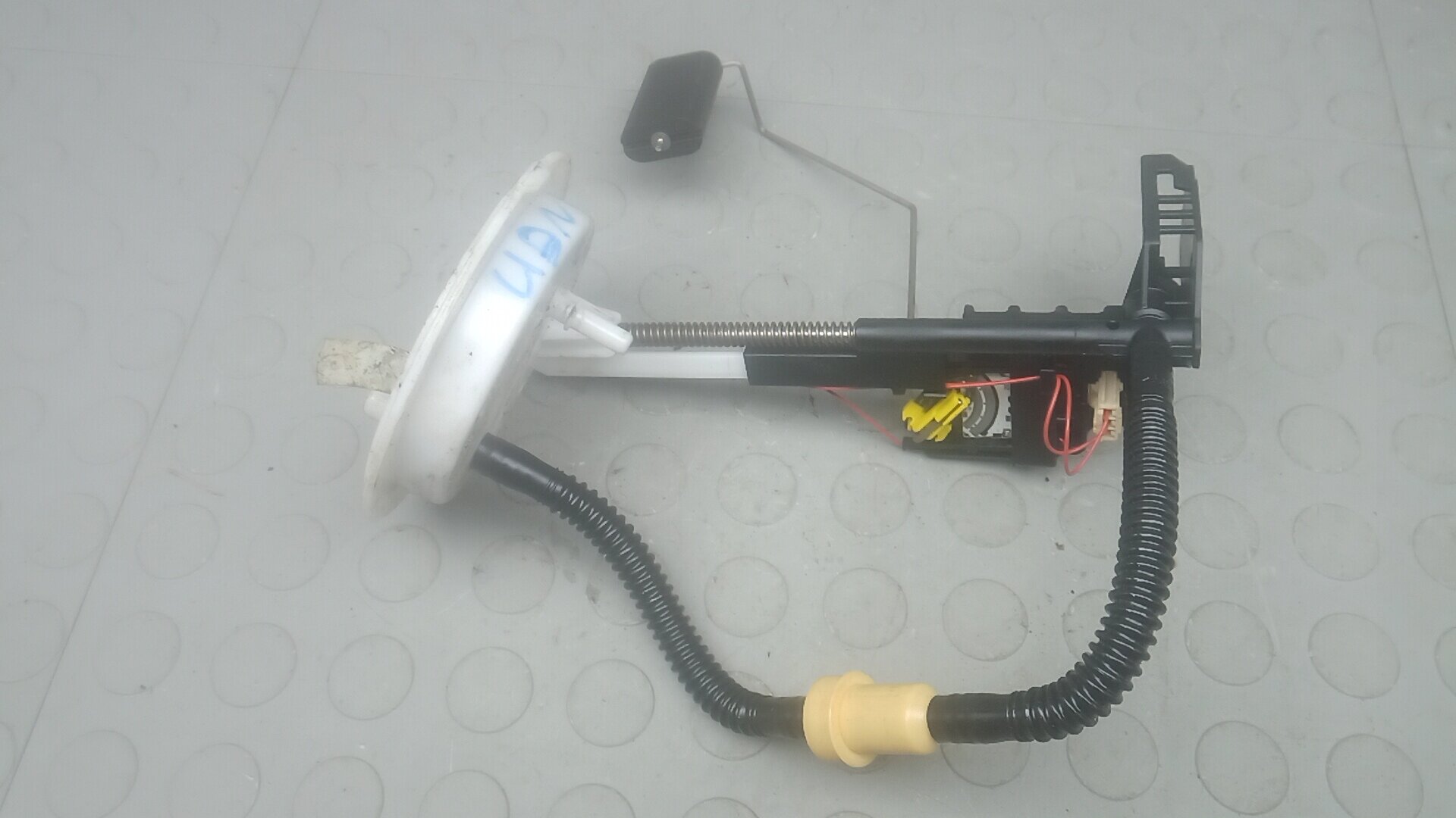 Датчик уровня топлива BMW 5 E60/E61