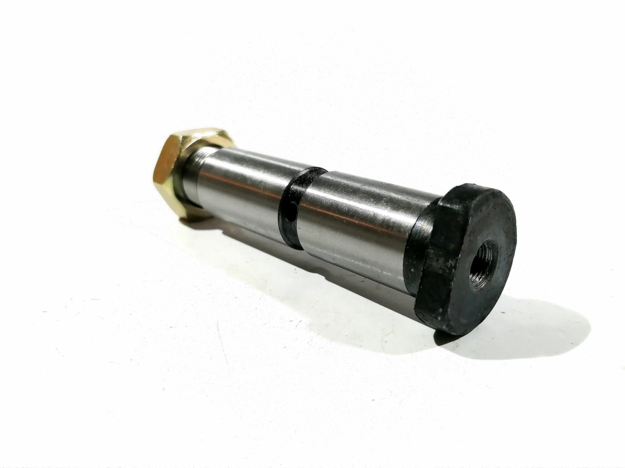 Палец ISUZU FSR90 Е2/4, FSR34 E5, FRR 32 рессоры передней задний D25x90х119 резьба GSParts SP-05