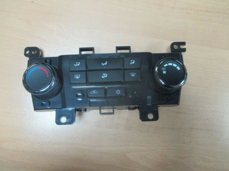 Блок управления климат-контролем Шевроле Круз 95017054 96983927 без обогрева сидений