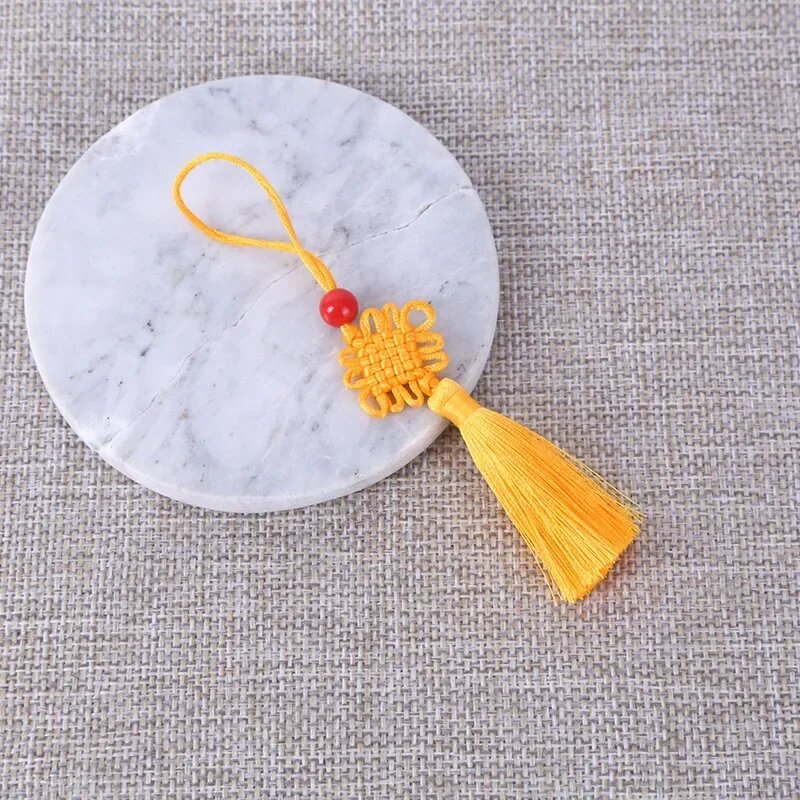 Кисточка с китайским узлом, golden yellow, 5 см