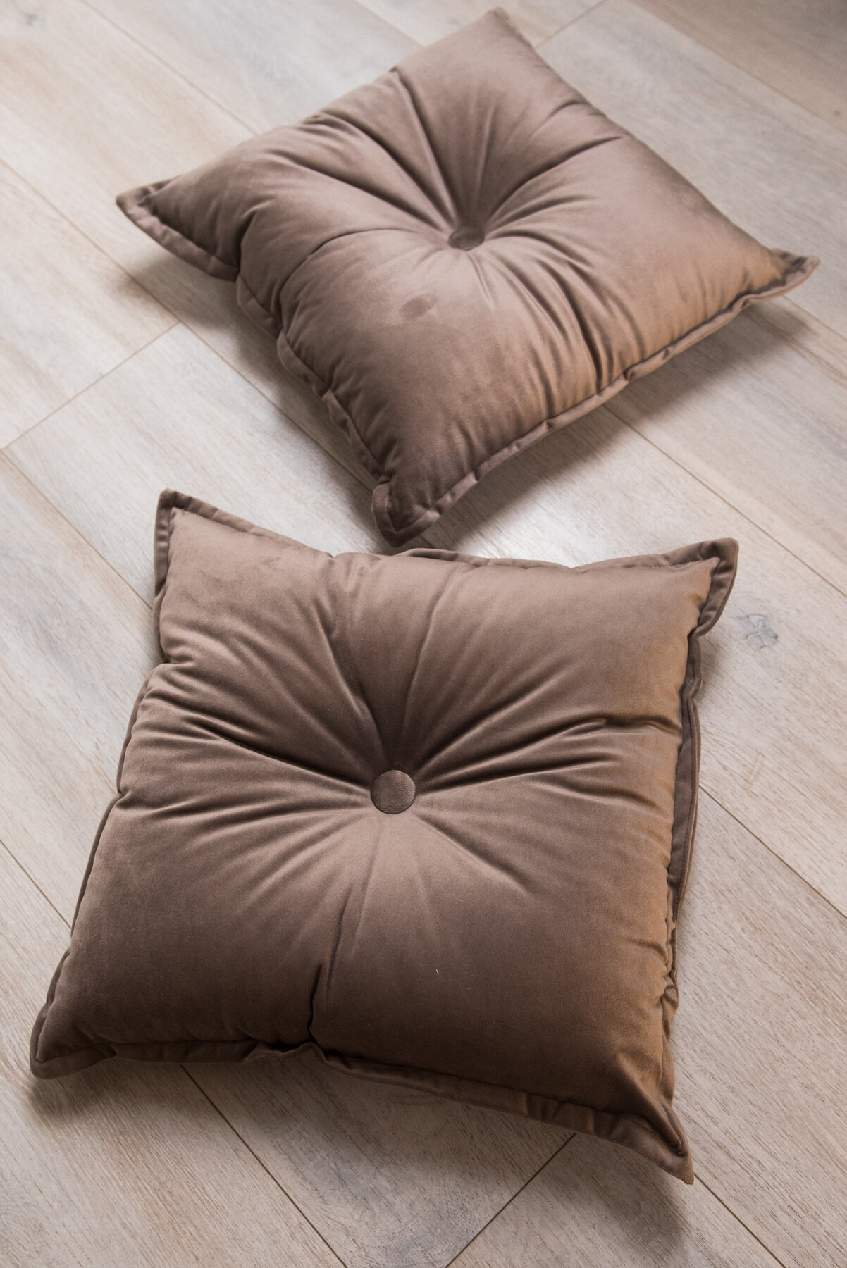 Комплект подушек 45х45 бархат с пуговицей с отстрочкой, бежевый, 2 шт