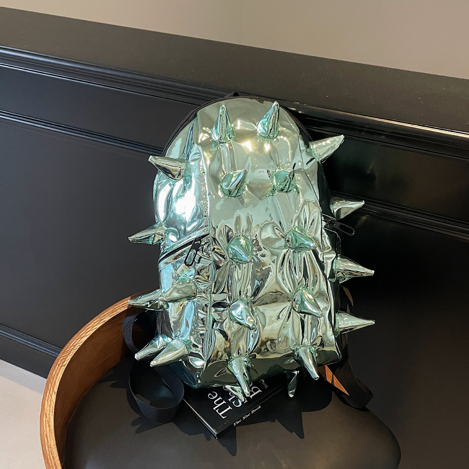 Рюкзак универсальный, блестящий, светло-золотой