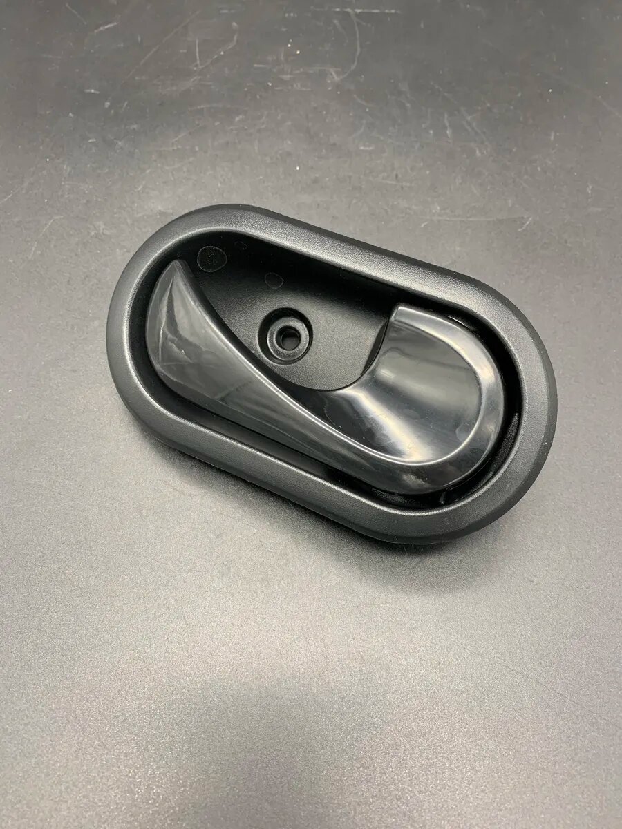 Ручка двери, передняя правая Новое