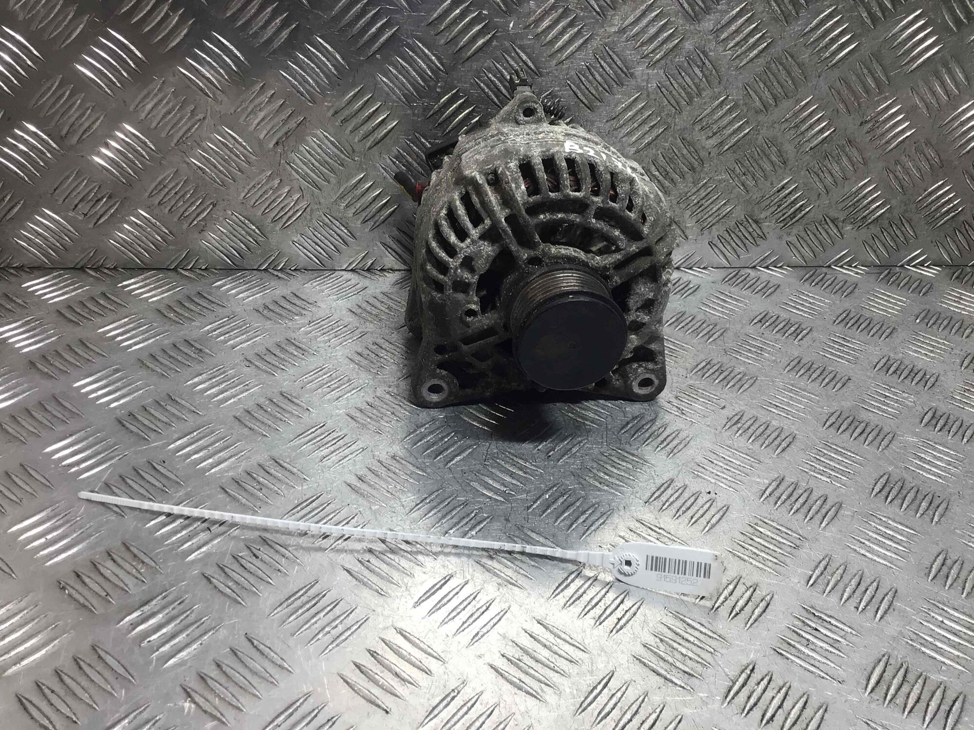 Б/У Генератор Nissan Qashqai 1 поколение [рестайлинг] (2010-2014) 2013 г.