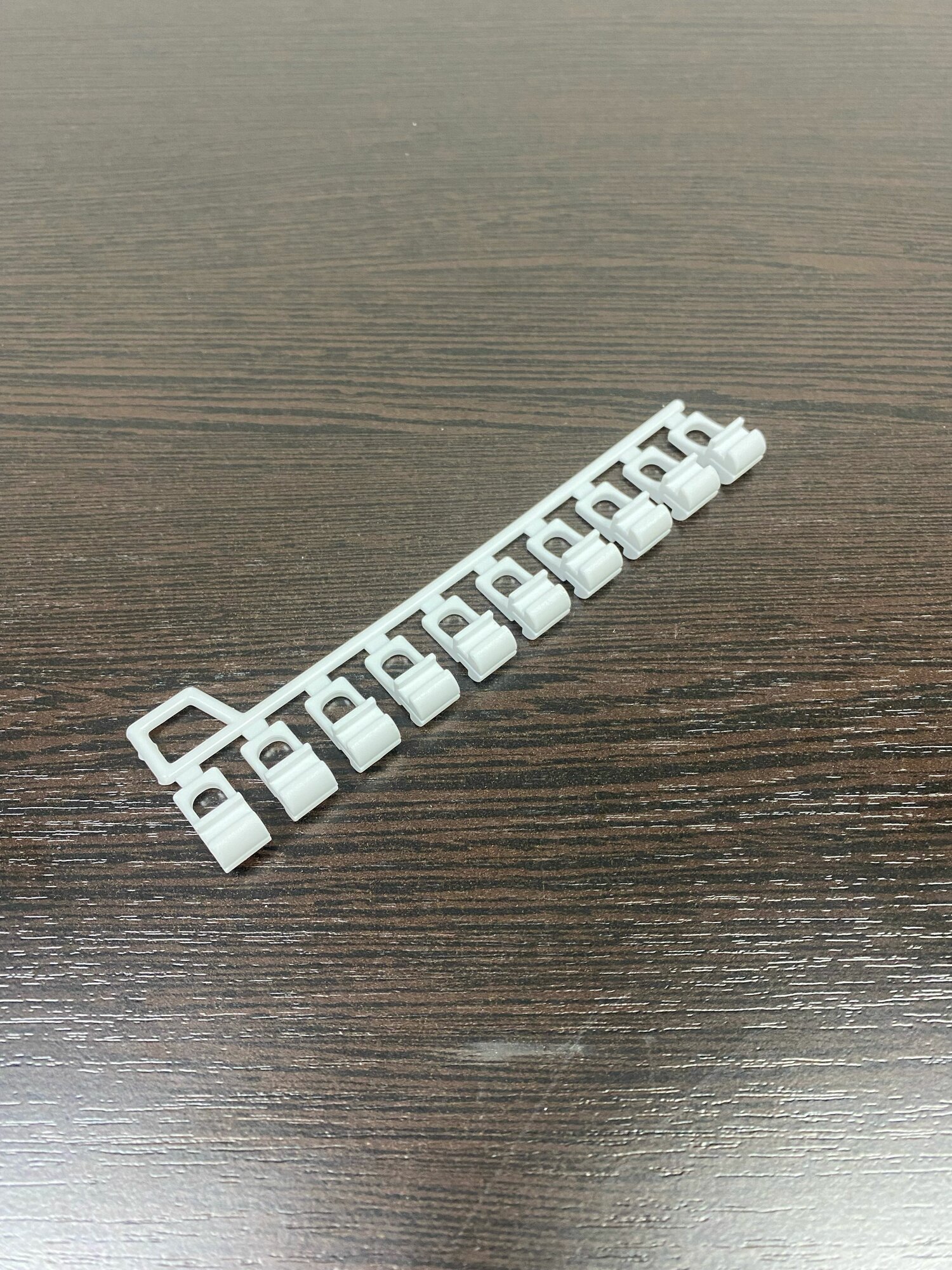 Глайдер для профильного карниза 2100,2121