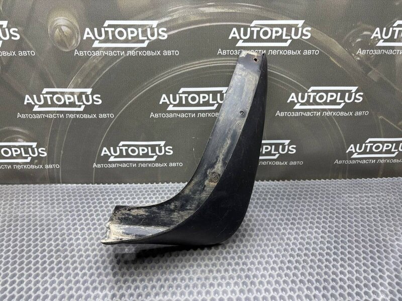 Брызговик Nissan Note 2008-2013 (CR14) Б/У с пробегом